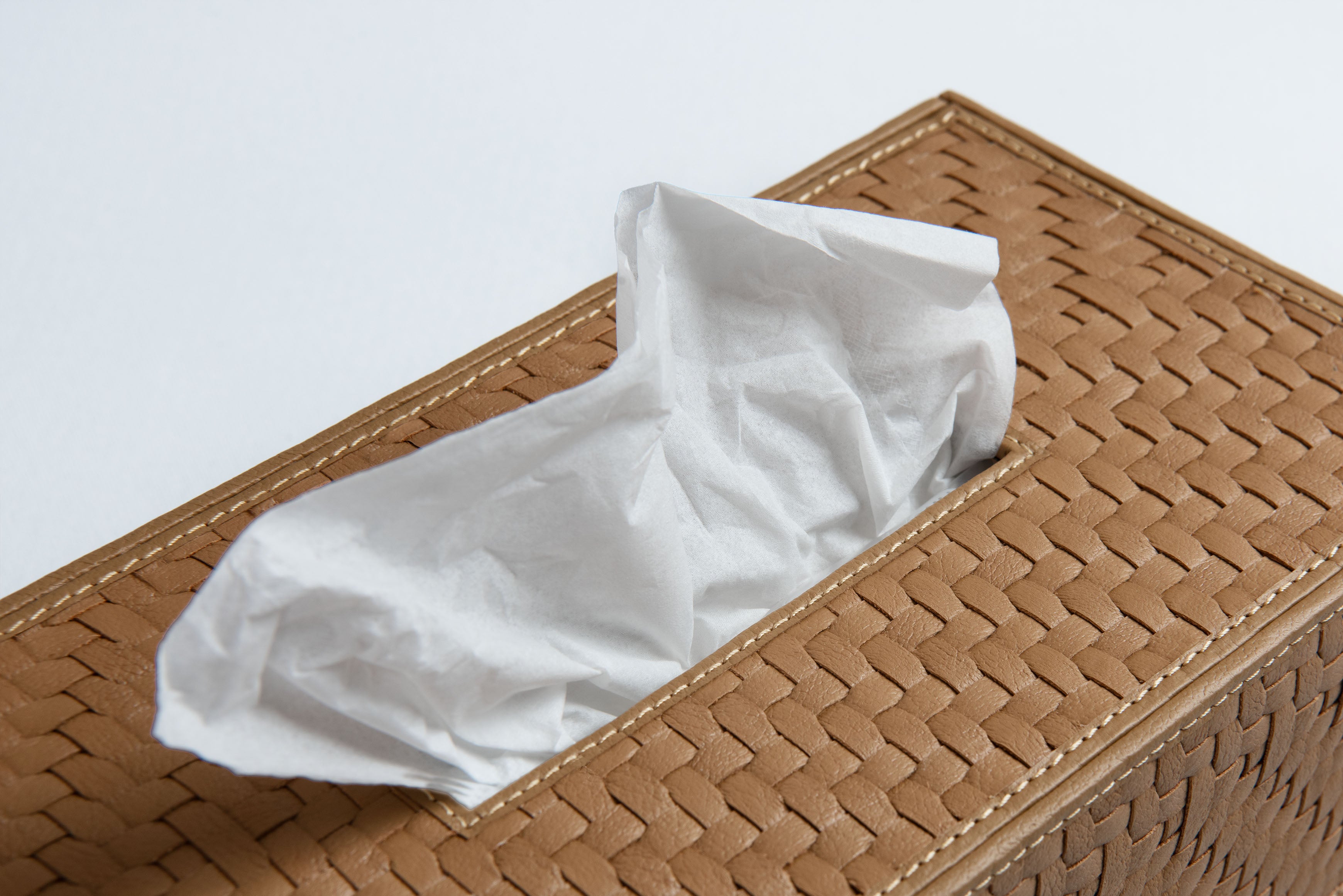 WOVEN RECTANGLE TISSUE BOX HOLDER – Aljoud Lootah Design Studio