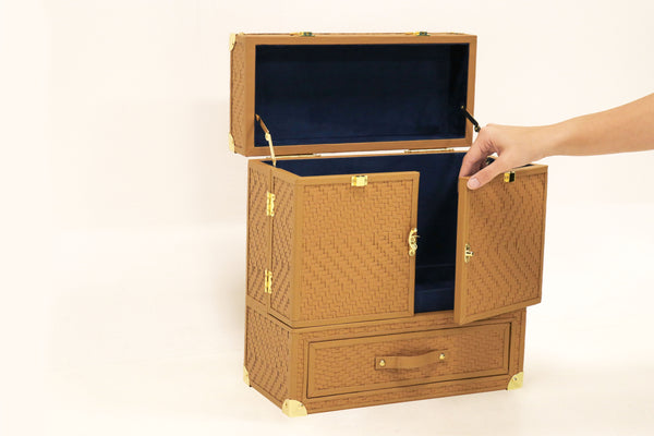 Perfume Mandoos – Aljoud Lootah Design Studio