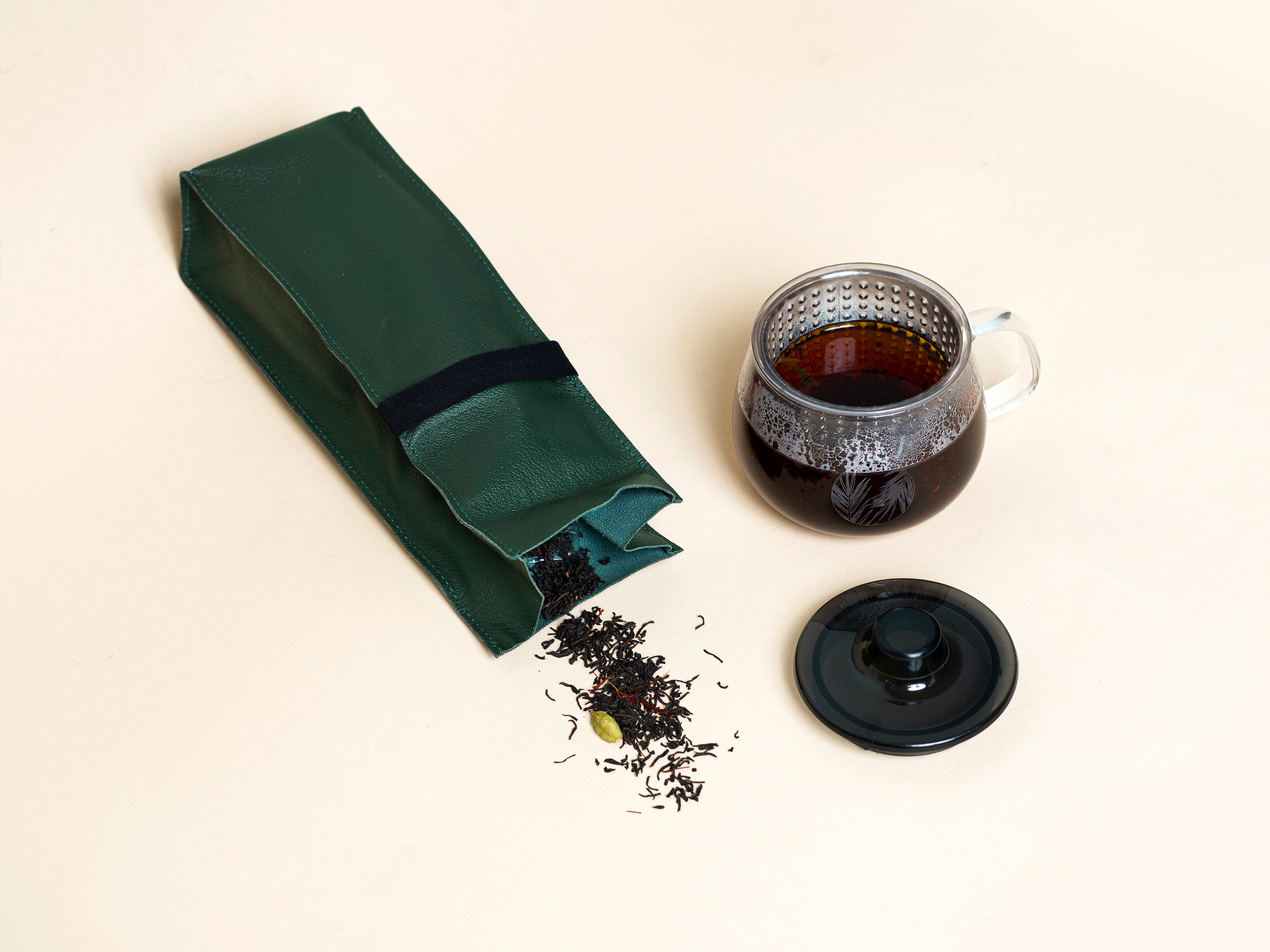 Mudeem Studs Tea Box – Aljoud Lootah Design Studio