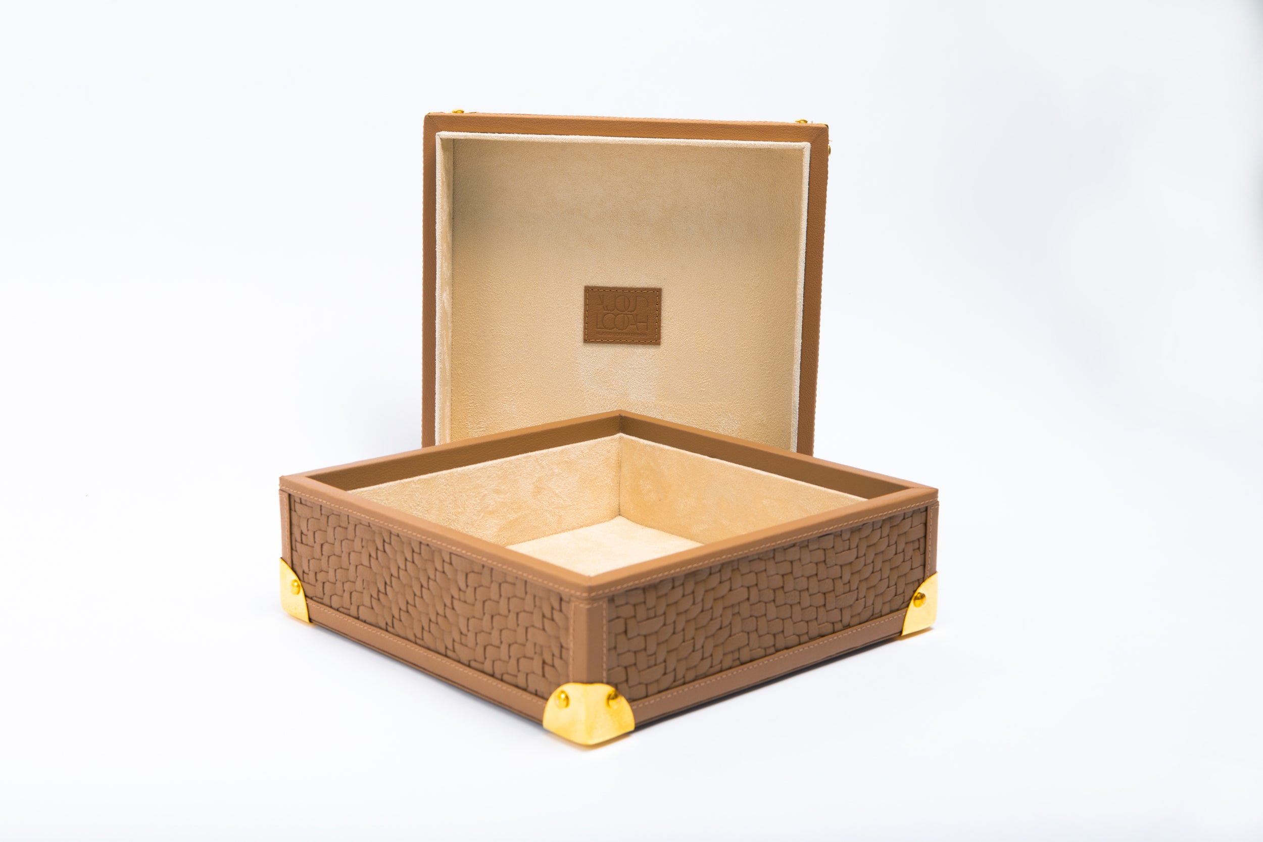 Mudeem Weave – Aljoud Lootah Design Studio